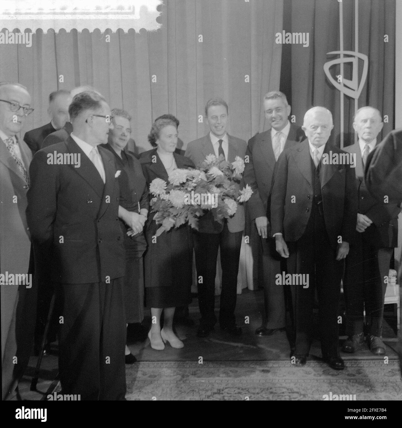 1957 television hi-res stock photography and images - Alamy