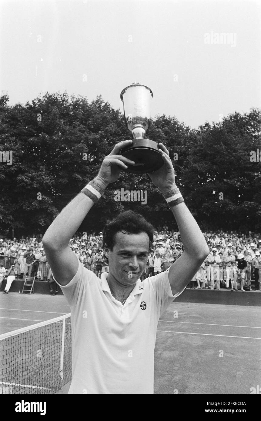 Okker final v hi-res stock photography and images - Alamy