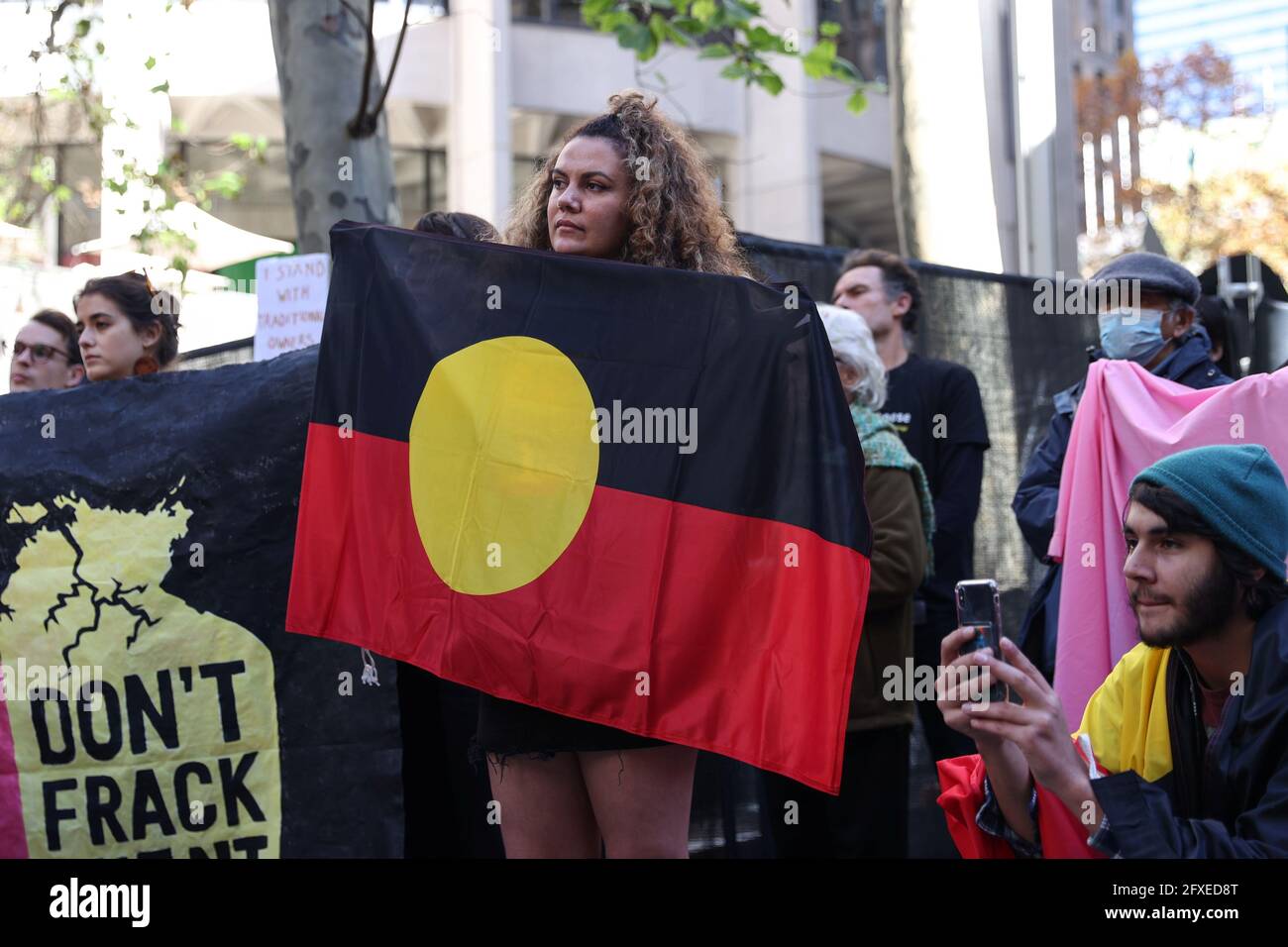 Indigenous descent hi-res stock photography and images - Alamy