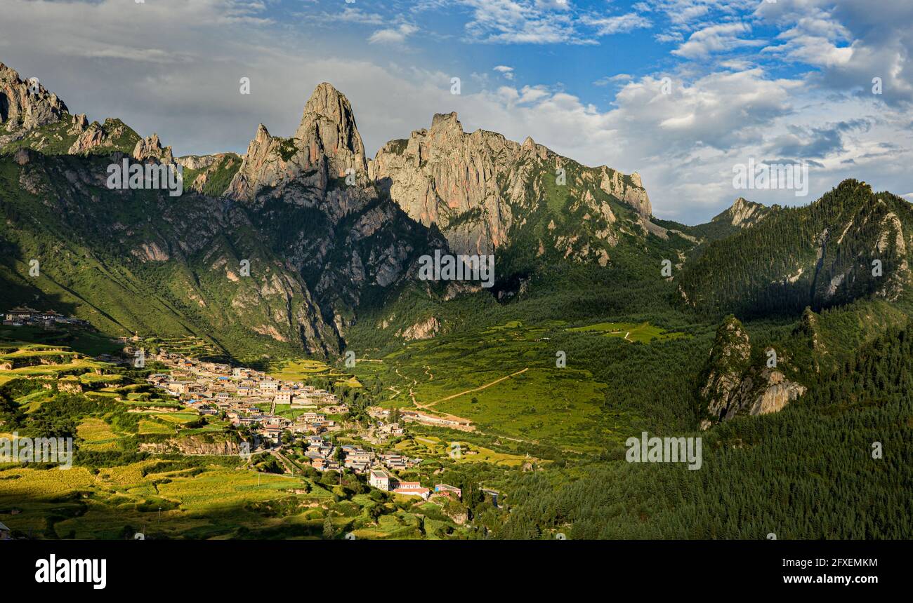 Zhagana village,Gansu province Stock Photo - Alamy