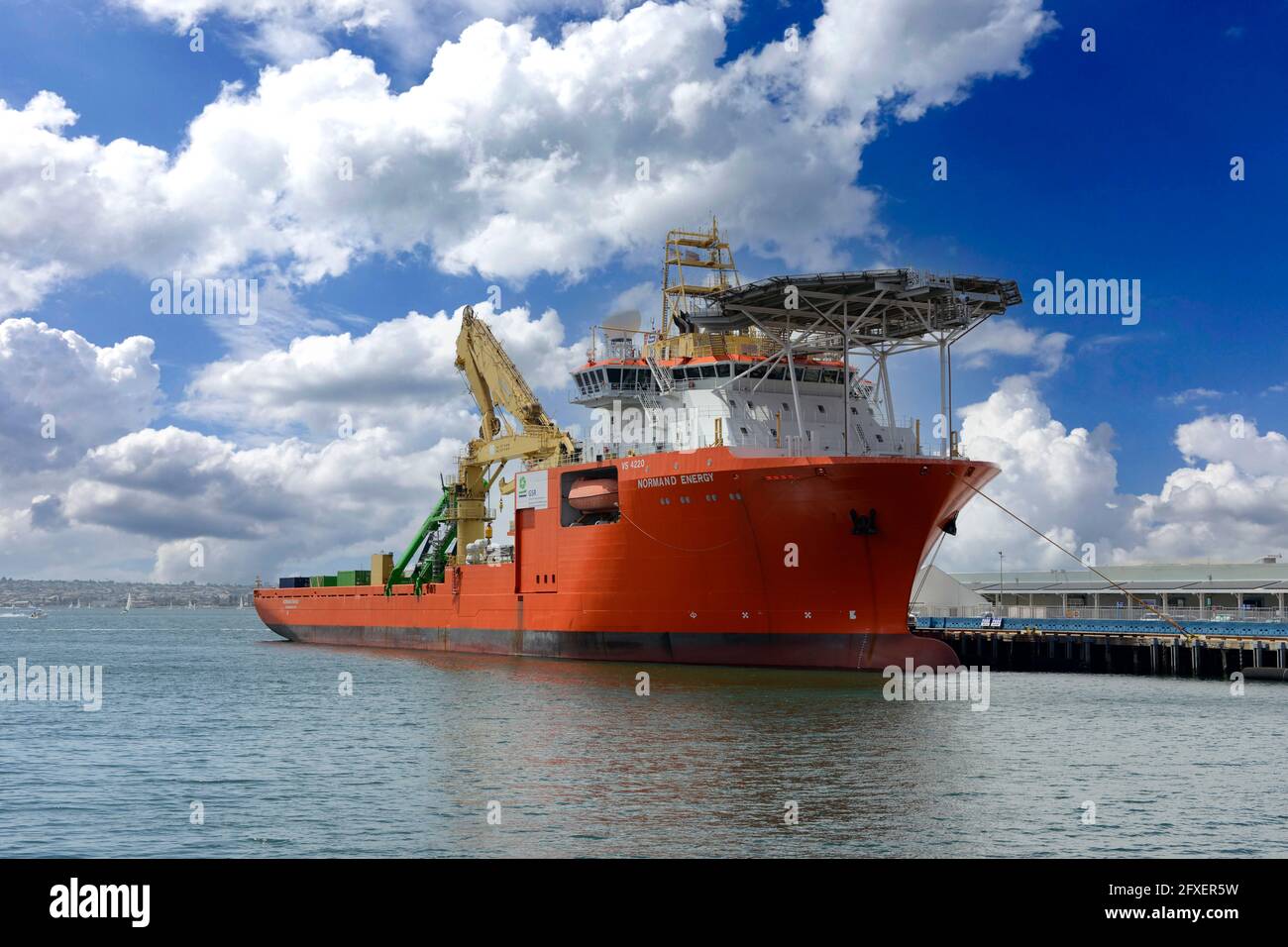 Pipe laying ship hi-res stock photography and images - Alamy