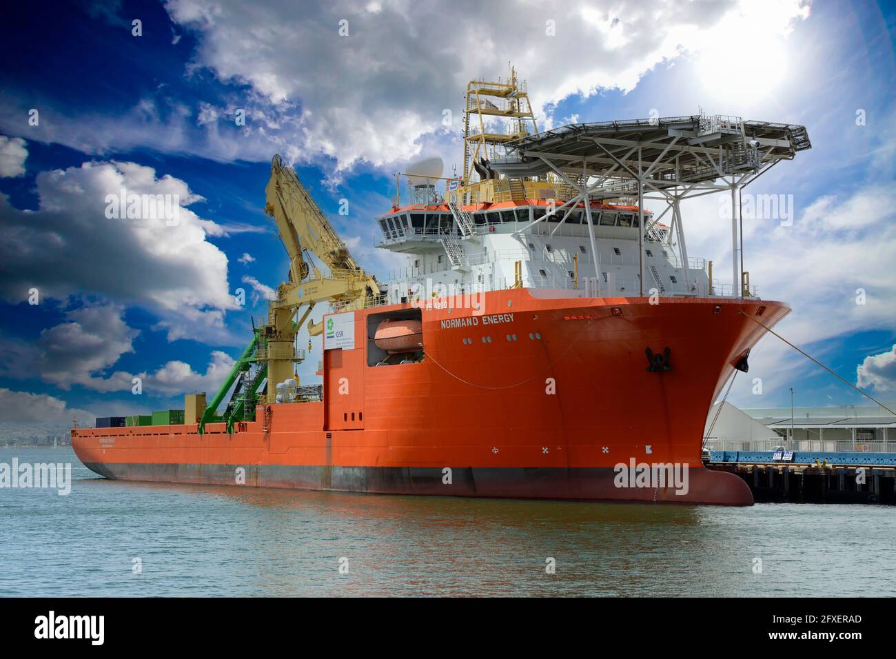 Pipe laying ship hi-res stock photography and images - Alamy