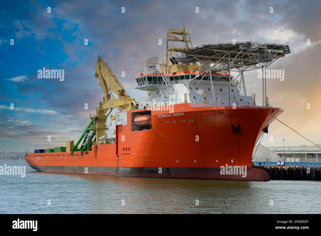Pipe laying ship hi-res stock photography and images - Alamy