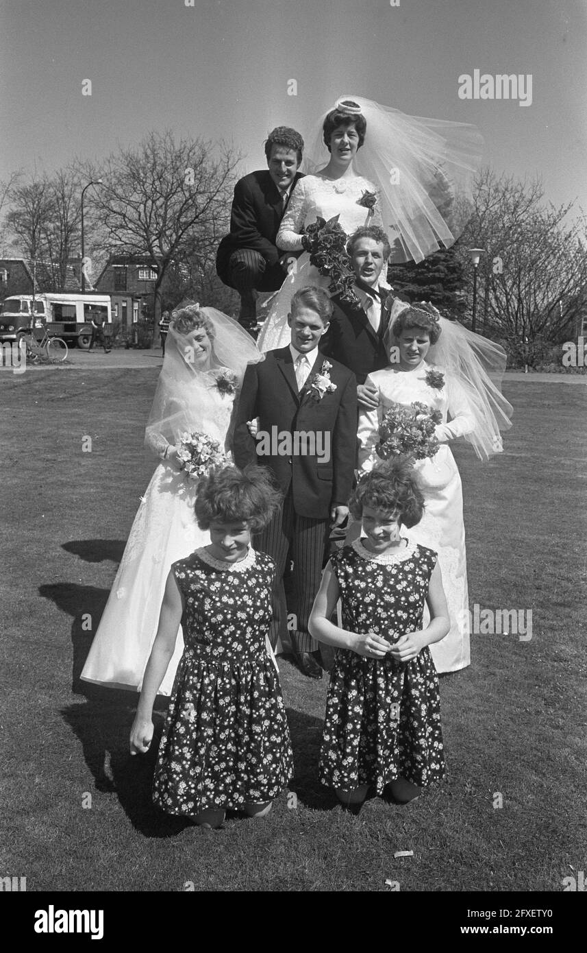 Tjitske and Folkje de Vries (former Siamese twins at wedding of three ...