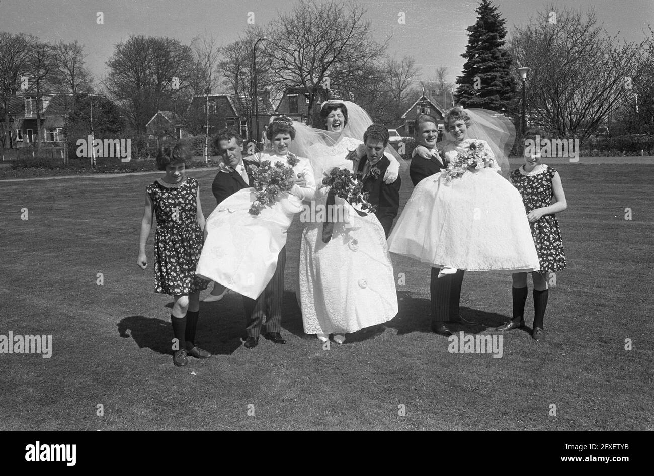Tjitske and Folkje de Vries (former Siamese twins at wedding of three ...