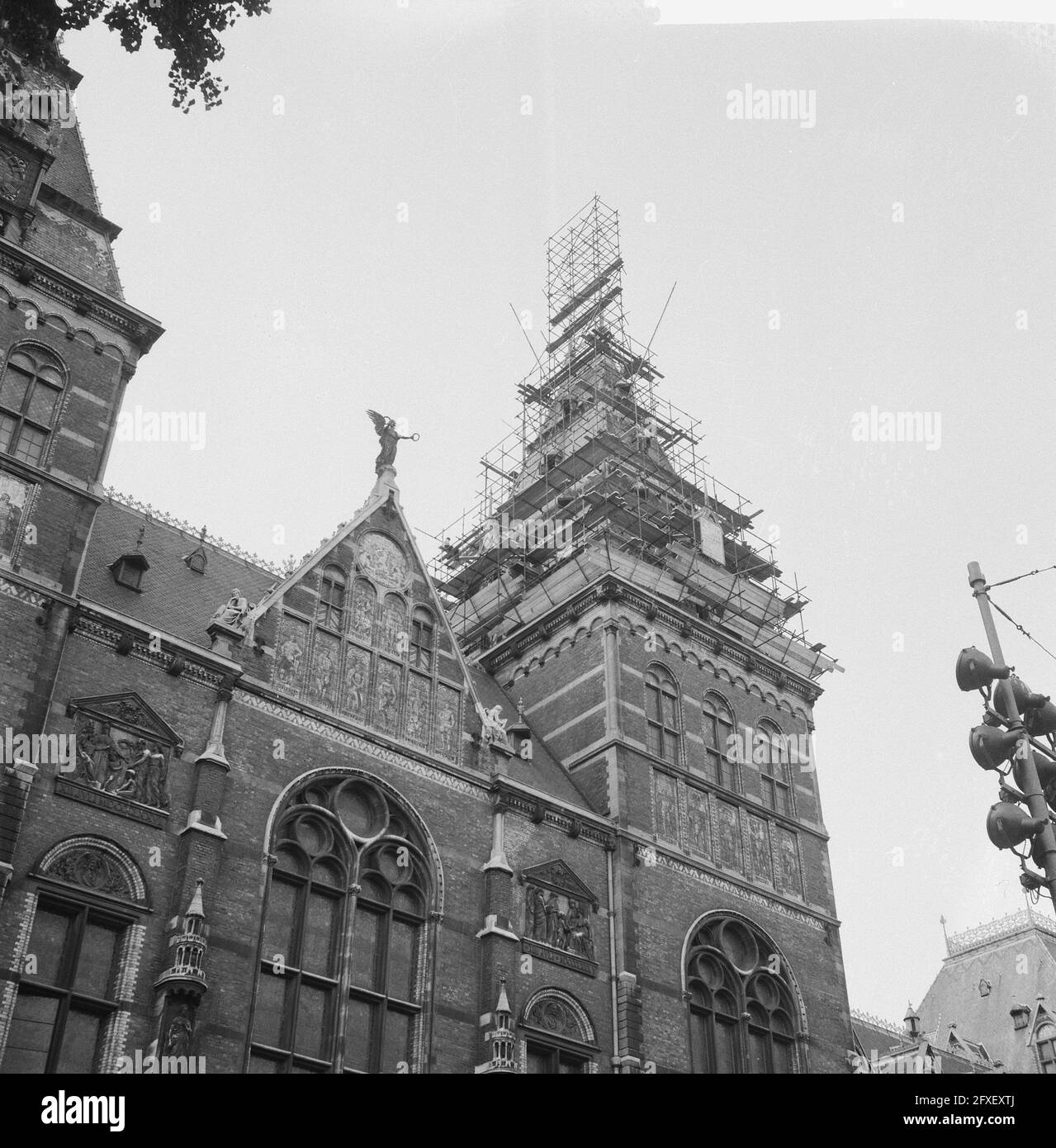 Tower of the Rijksmuseum in the scaffolding, August 5, 1960 ...
