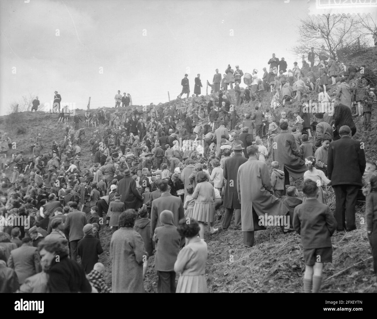 Traditional scrimping hi-res stock photography and images - Alamy