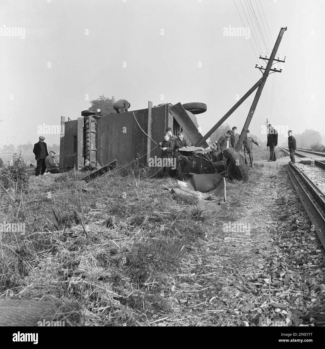 Threshing mill hi-res stock photography and images - Alamy