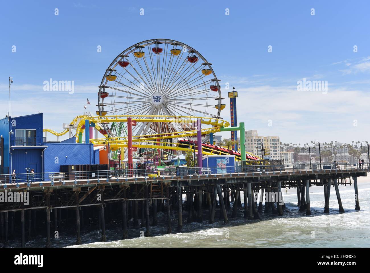 SANTA MONICA, CALIFORNIA - 25 MAY 2021: Ferris Wheel and rides at the ...