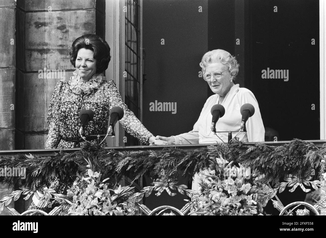 News of queen juliana abdication Black and White Stock Photos & Images ...