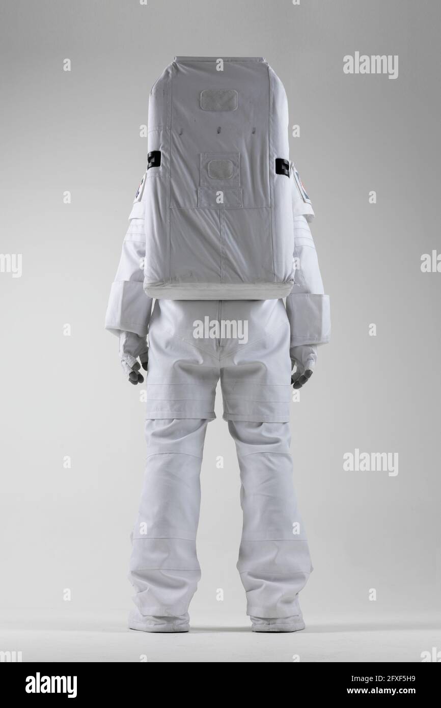 proudly standing astronaut, white background Stock Photo - Alamy proudly standing astronaut, white background Stock Photo - Alamy