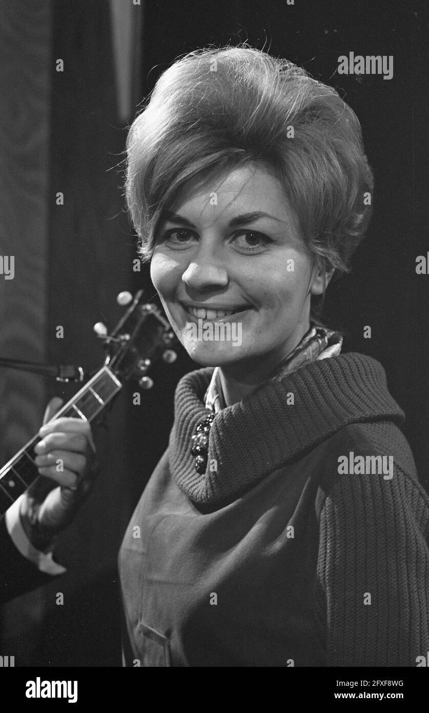 TV (AVRO) Club Domino. Presenter Denise Maes, February 23, 1962 ...