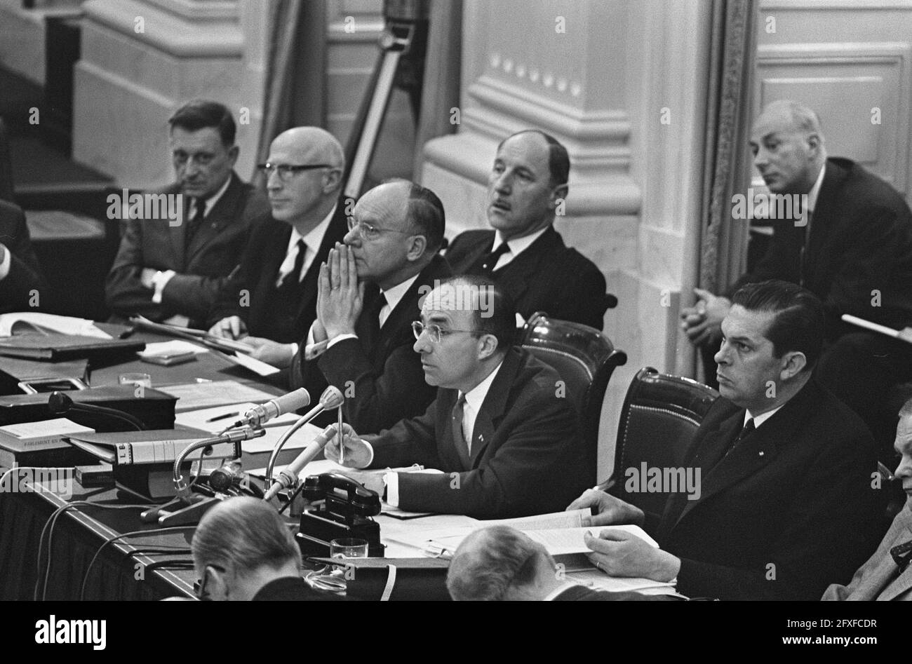 Government statement debates Black and White Stock Photos & Images - Alamy