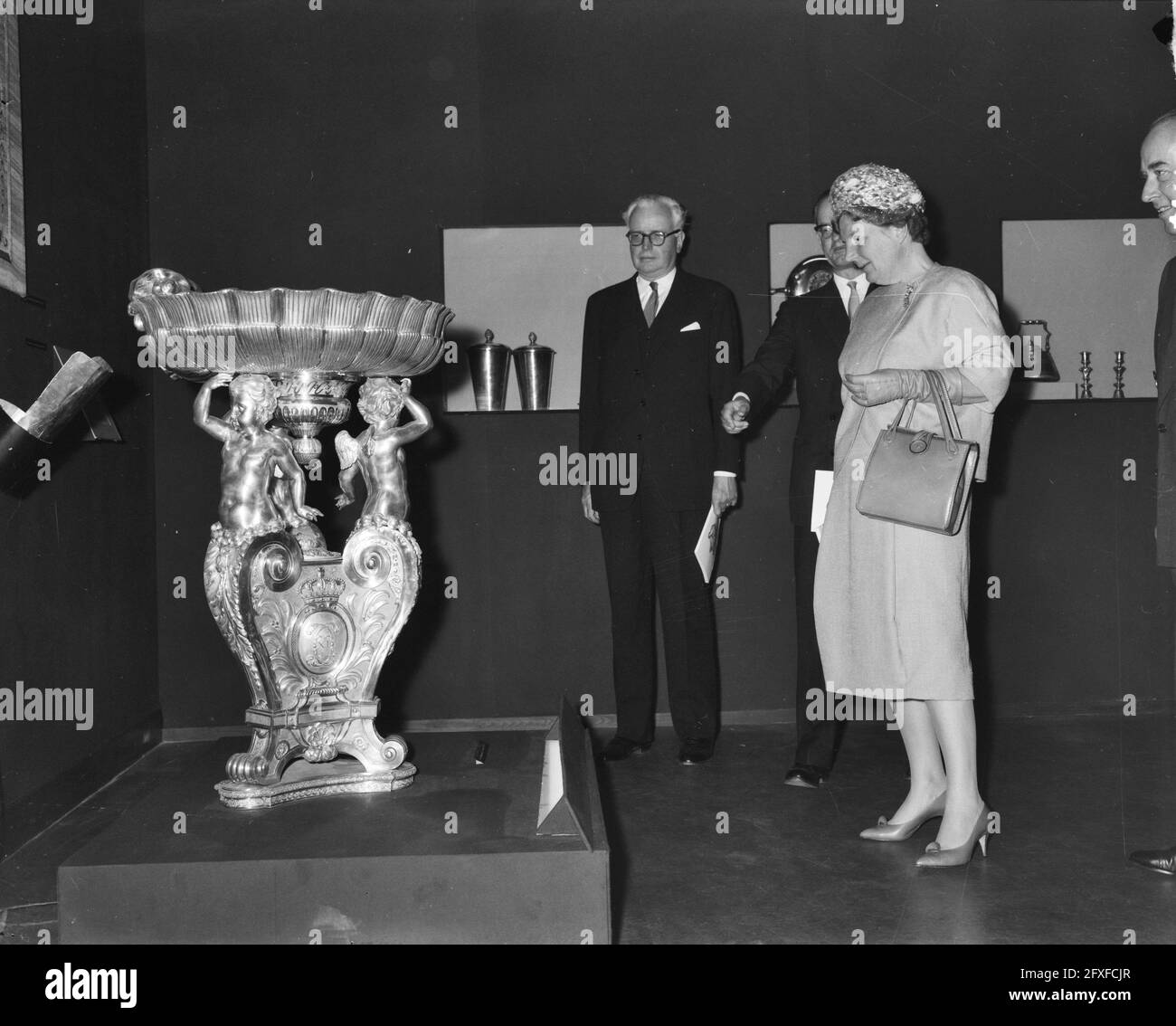 17th century font hi-res stock photography and images - Alamy