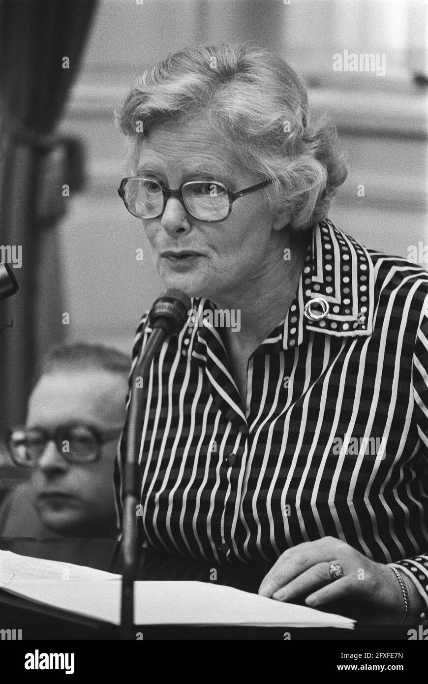 Veder speaking hi-res stock photography and images - Alamy