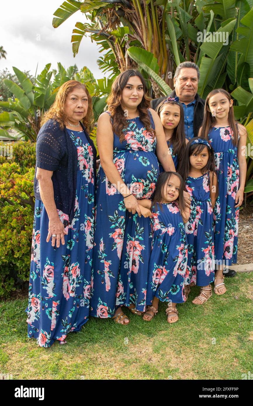 Big large family families hi-res stock photography and images - Alamy