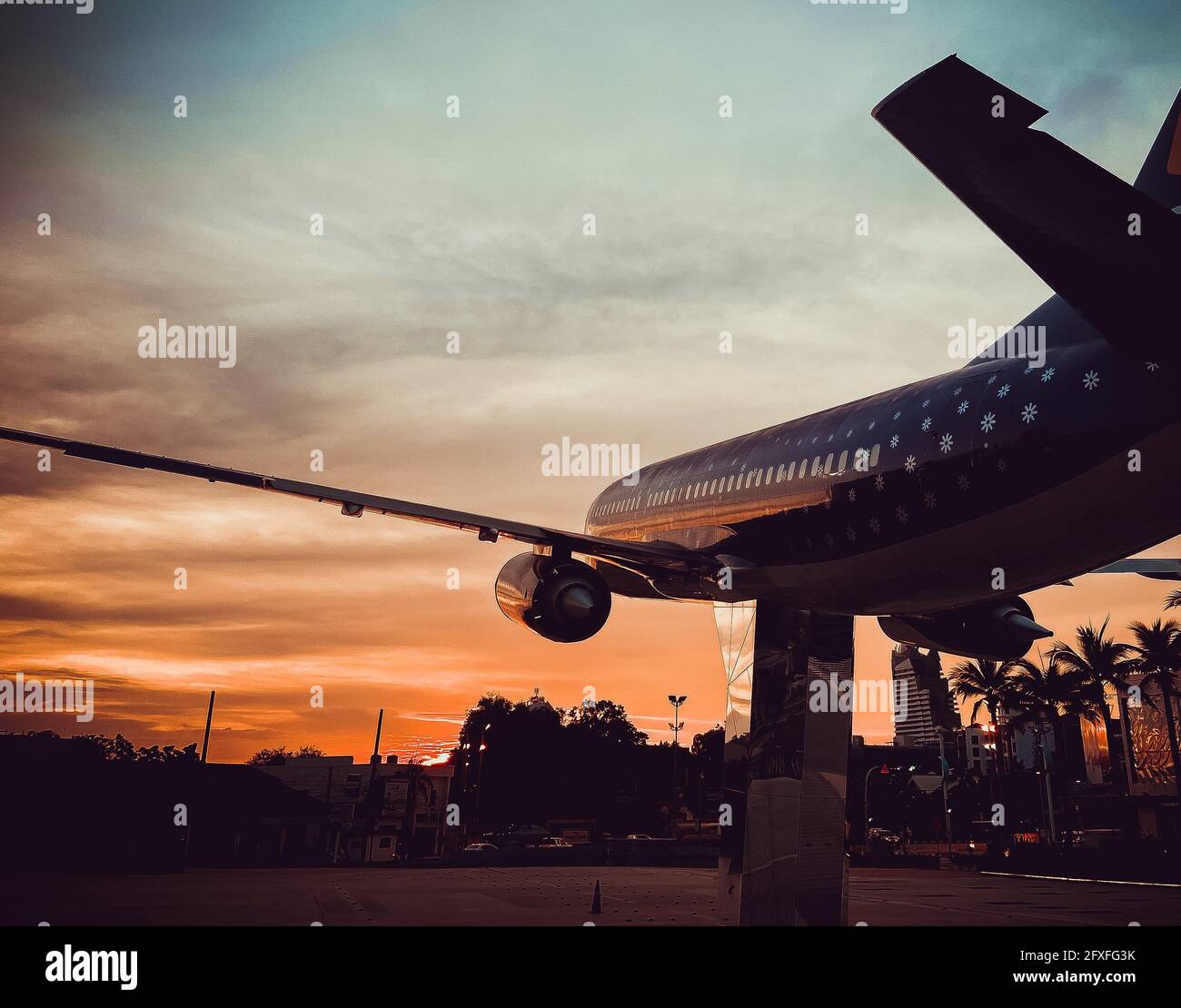 Pattaya shopping mall during covid lockdown at sunset, in Chonburi ...