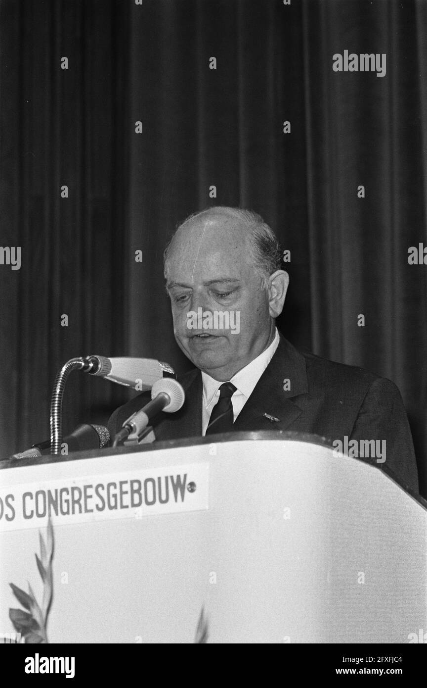 Boerma speaking hi-res stock photography and images - Alamy