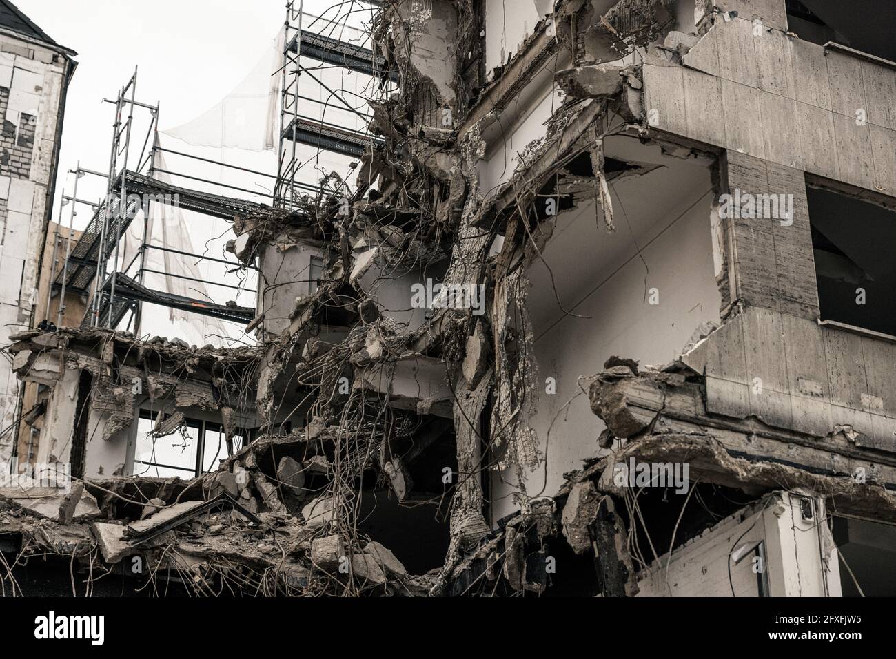Demolition debris destroy hi-res stock photography and images - Alamy