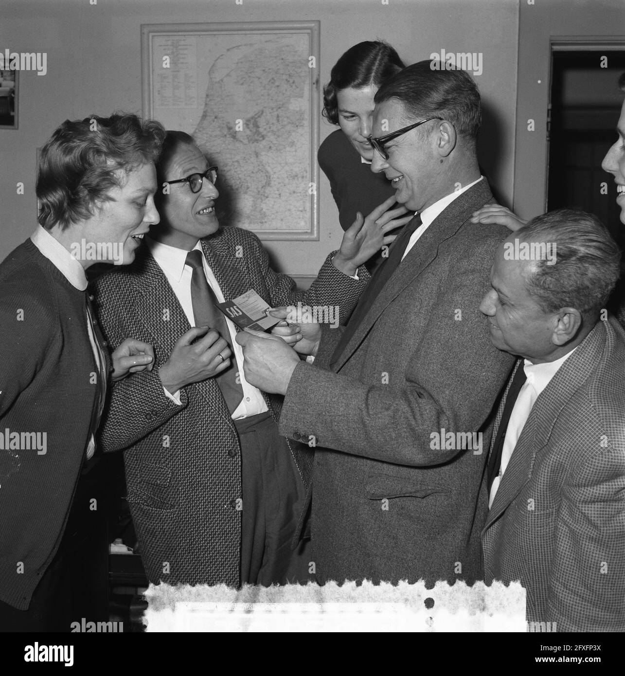 Awarding polar cheque hi-res stock photography and images - Alamy