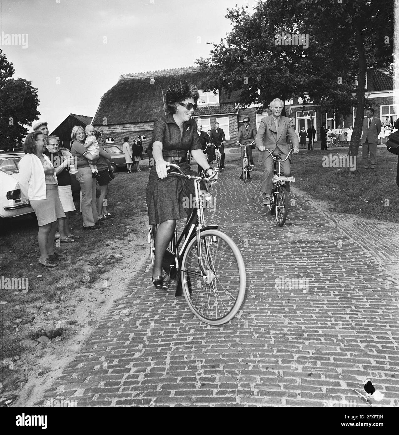 Princess Beatrix and Prince Claus, second day on bicycle in Assen ...