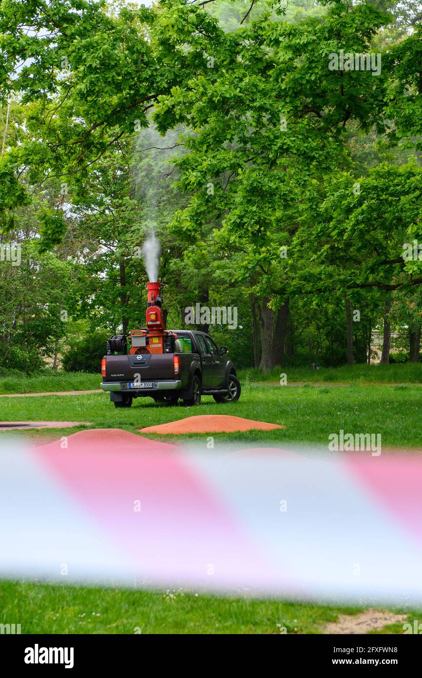 Spray insecticide truck hi-res stock photography and images - Alamy
