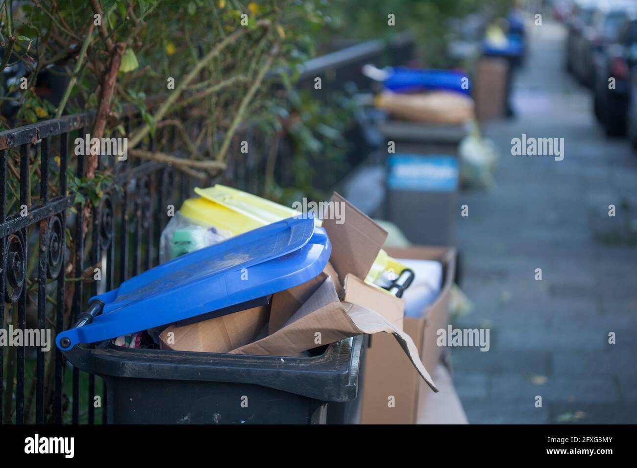 Waste paperboard, Blue garbage can, Recyclable waste garbage can for ...