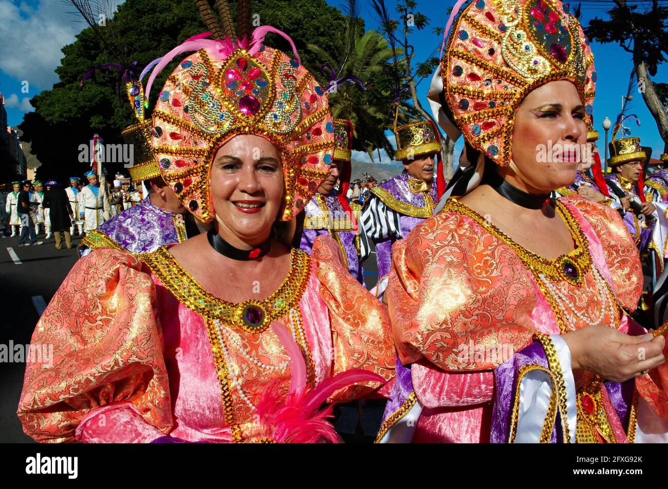 Tenerife carnival hi-res stock photography and images - Alamy