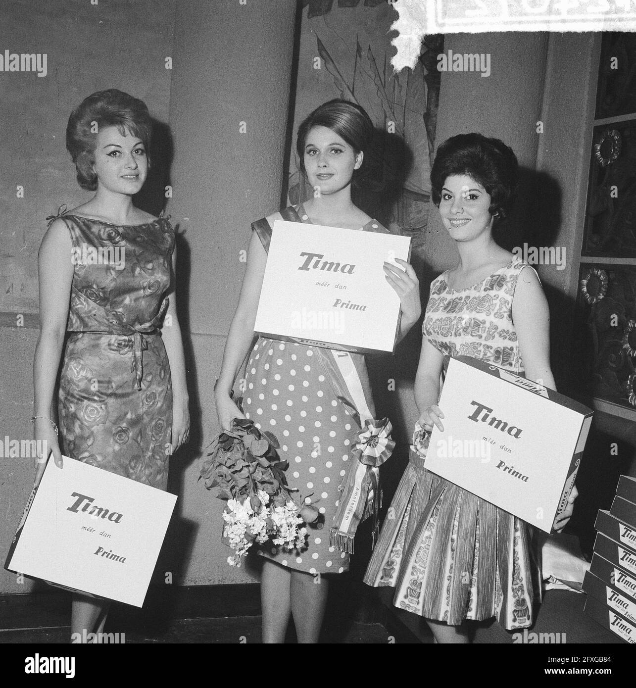 Election Miss Holland 1961. In the middle winner Annemarie Brink, May ...