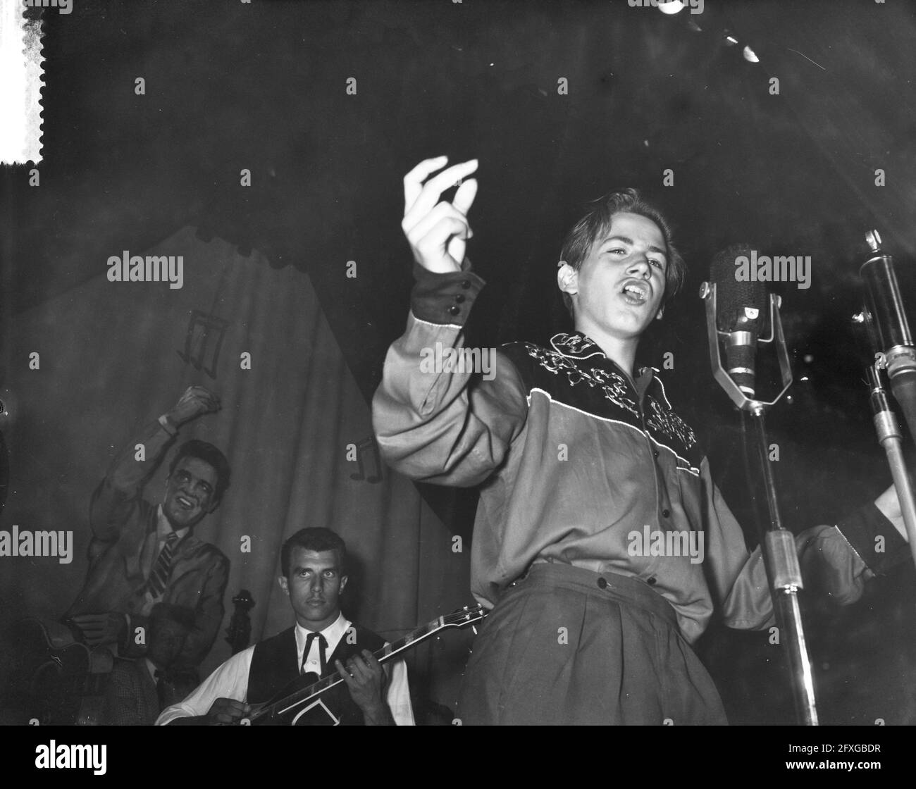 Elvis presley 1959 hi-res stock photography and images - Alamy