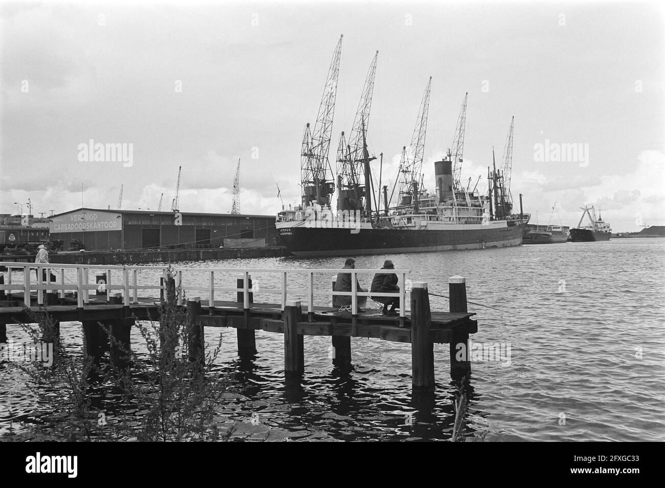 Abandoned port knsm hi-res stock photography and images - Alamy