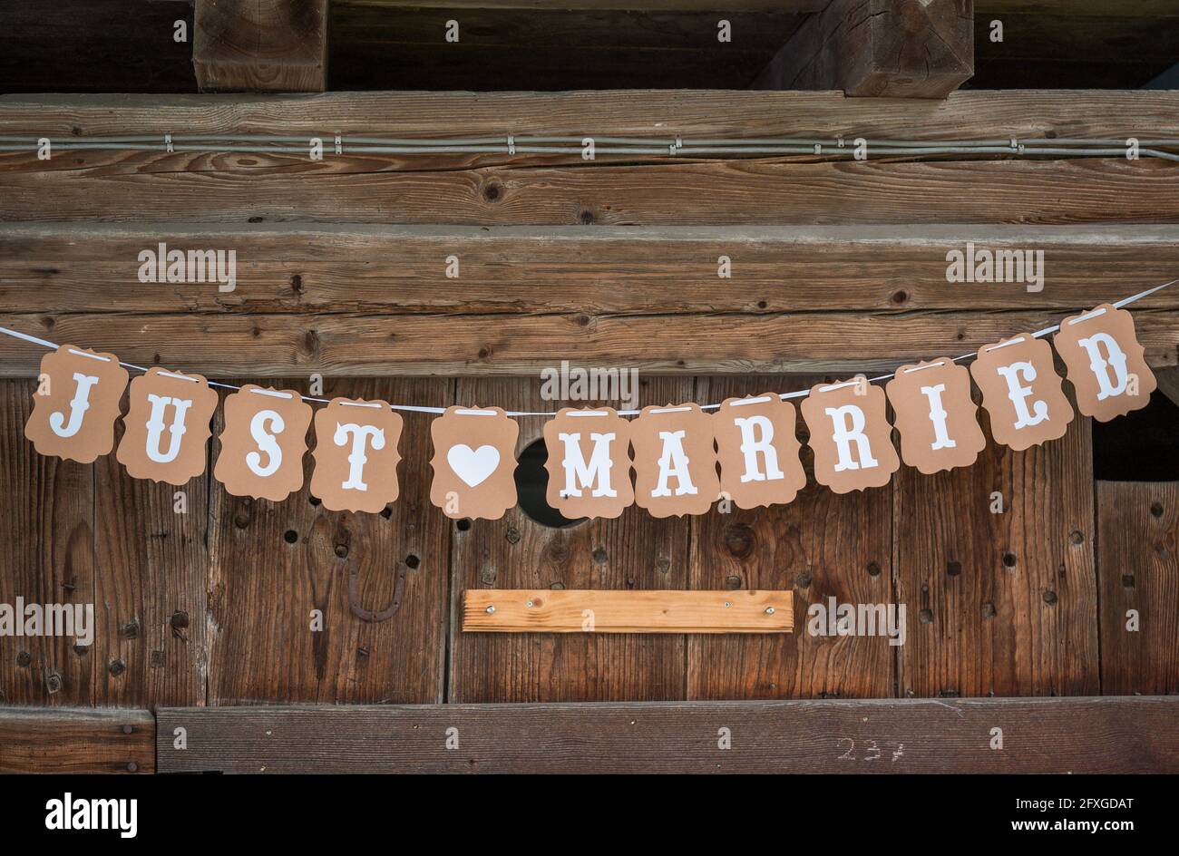 Love life in wooden letters hi-res stock photography and images - Alamy