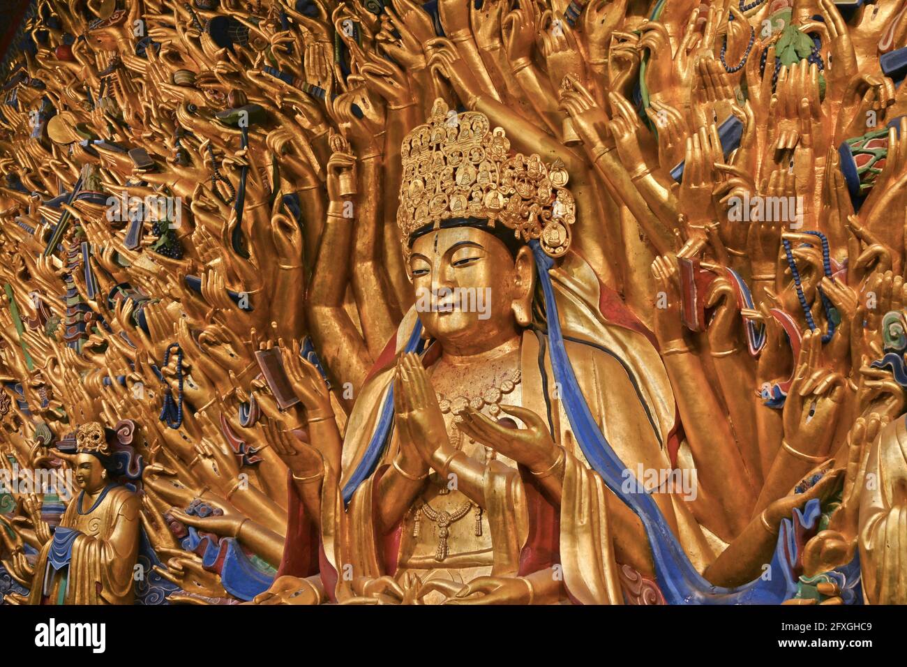 Thousand hands hi-res stock photography and images - Alamy