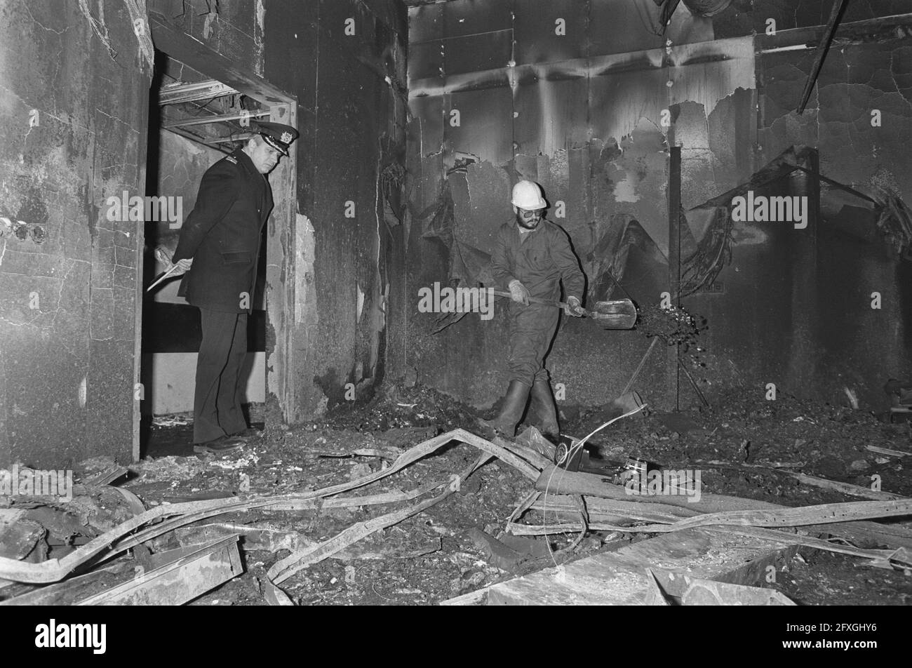 Destroyer rooms central hospital hi-res stock photography and images ...