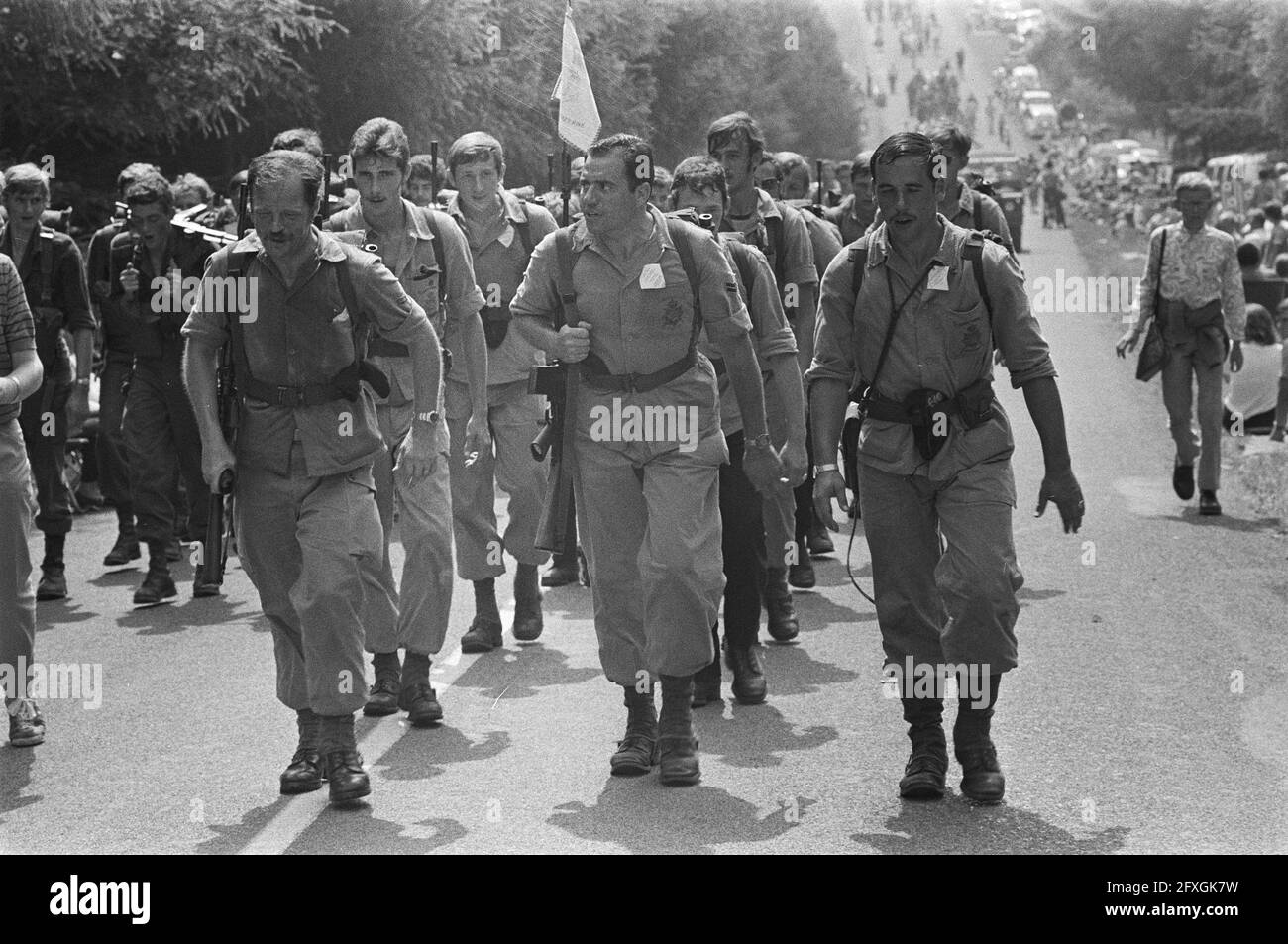 Nijmegen Four Days Marches, third day, 22 July 1971, VIERDAAGSE, The ...