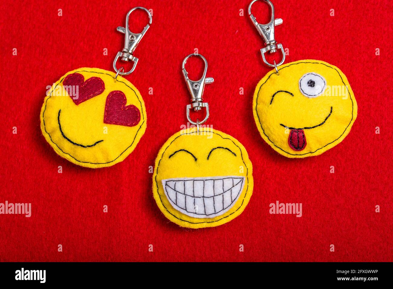 Smiley face icon laughing hi-res stock photography and images - Alamy