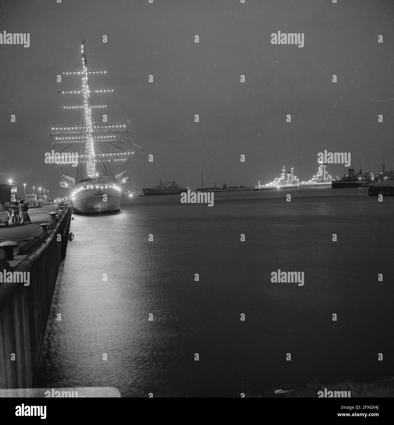 Fleet Days in Den Helder. German training ship Gorch Fock illuminated ...