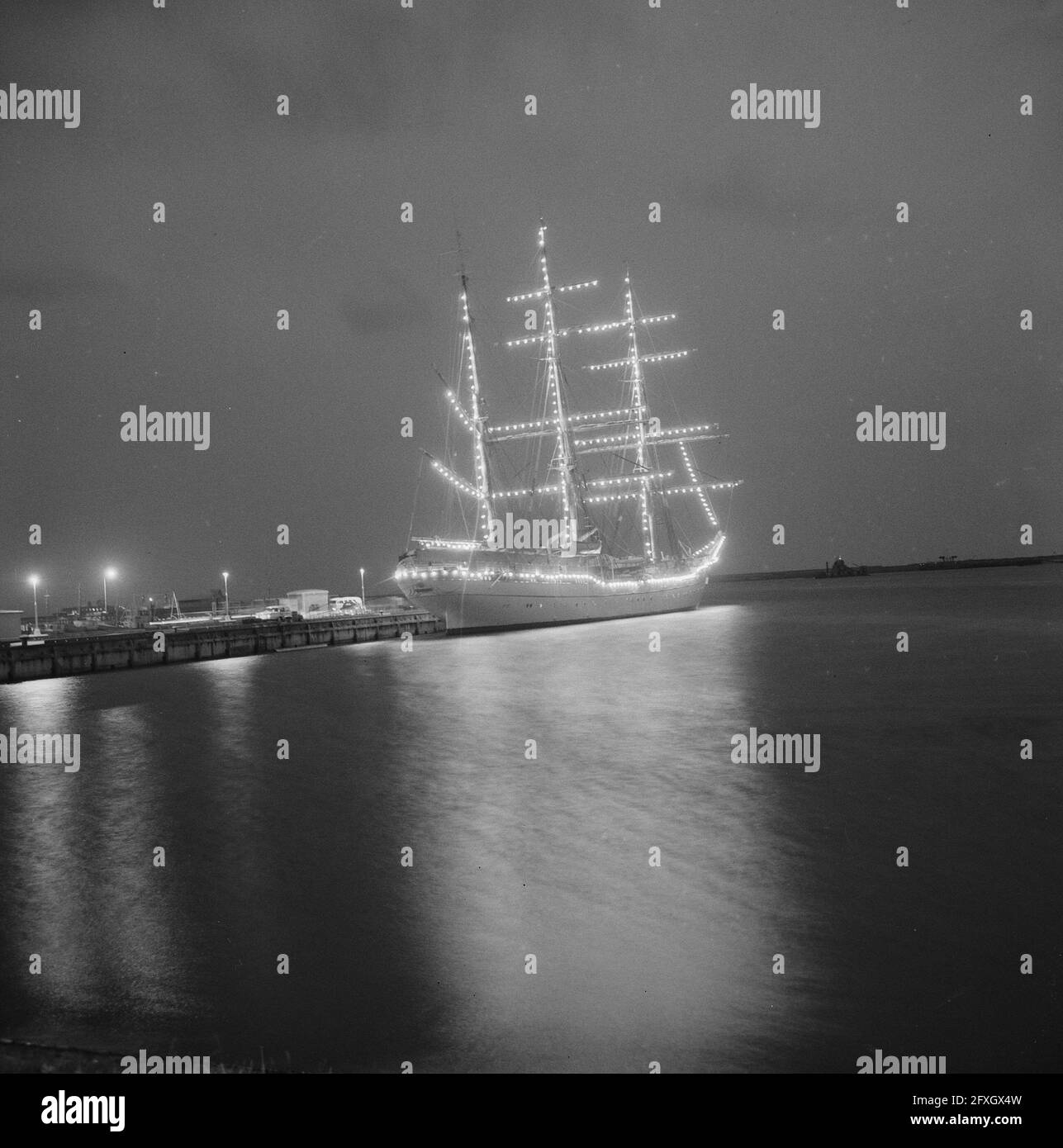Vlootdagen in Den Helder, a German Navy training ship the Gorch Fock ...