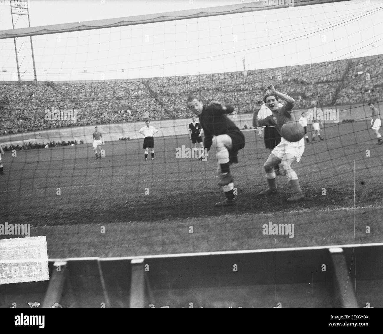 Soccer. Union team against Derby County (1-1) at the Olympic Stadium ...