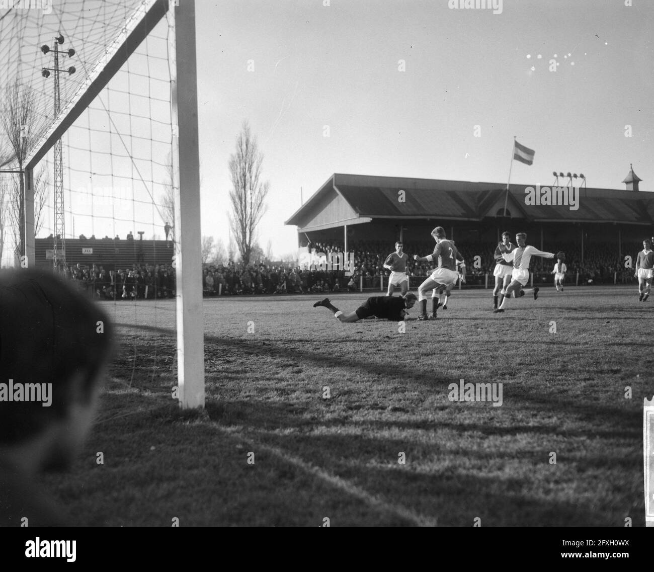 Soccer player nuninga hi-res stock photography and images - Alamy