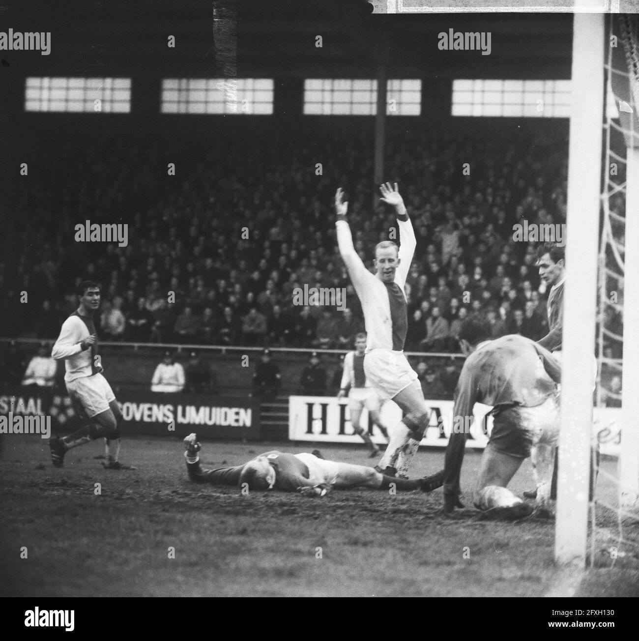 Soccer player henk groot cheering hi-res stock photography and images ...