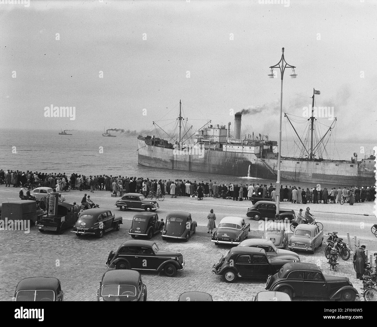 Towing off shore french boat carthago scheveningen hi-res stock ...