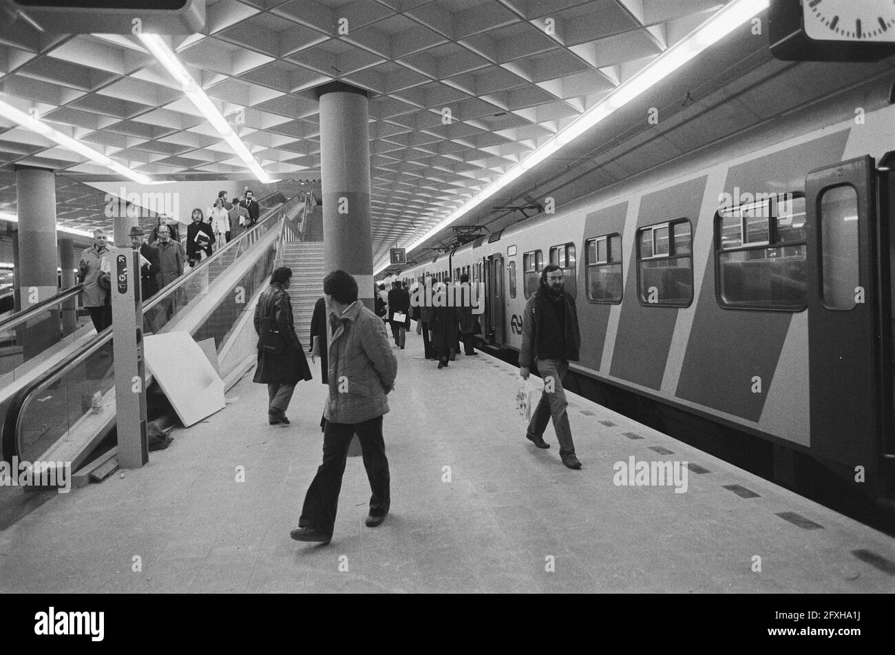 Visiting the Schiphol railway station, December 14, 1978, stations, The ...