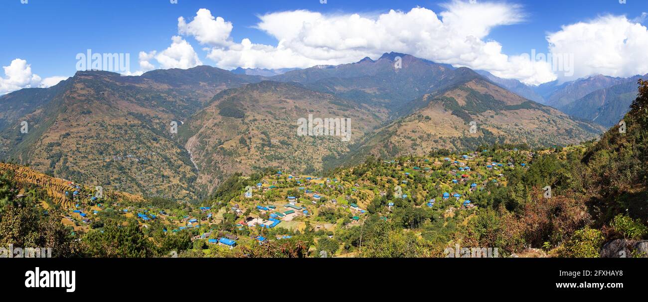 Gudel and Bung villages, Nepal himalayas in lower part of Solukhumbu ...