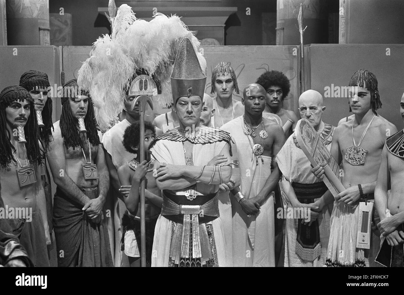 VPRO TV play Ramcinitos and the Thief of Herodotes starring Ton van ...