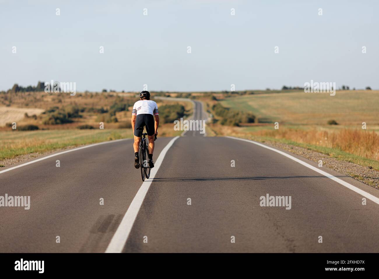 Countryside cycle ride hi-res stock photography and images - Alamy