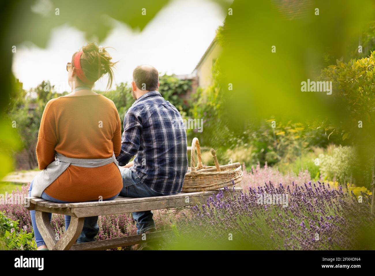 Taking a break hi-res stock photography and images - Alamy