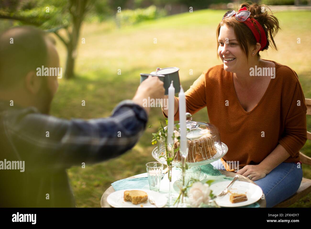Man woman tea table hi-res stock photography and images - Alamy