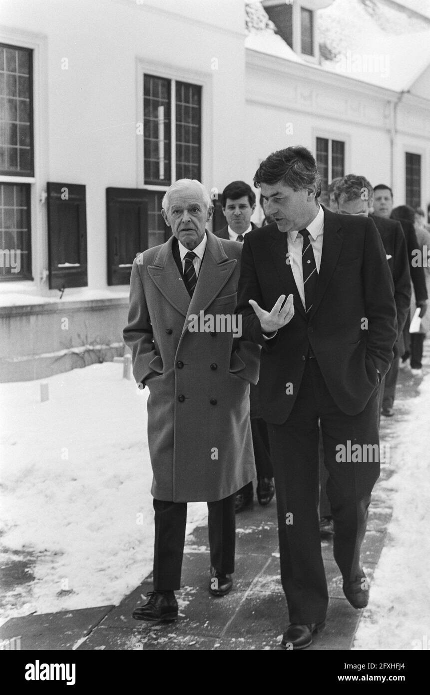 Nitze hi-res stock photography and images - Alamy