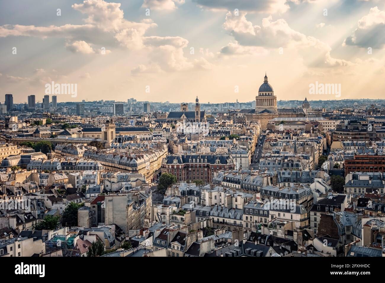 Daytime paris sightseeing tour hi-res stock photography and images - Alamy